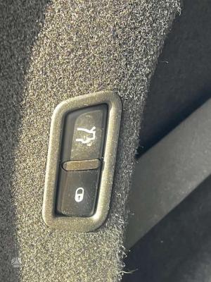 Blue Maserati Levante 2016 in Vilnius, with an engine capacity of 3.00 L and mileage of 146 thousand km for 21450 €, photo 29 on AUTOMOTO.COM.LV