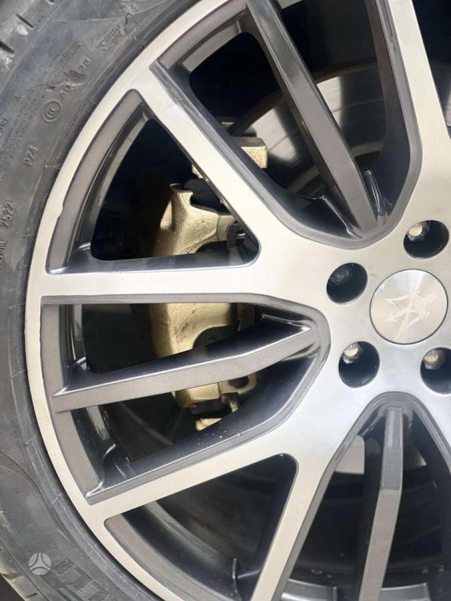 Blue Maserati Levante 2016 in Vilnius, with an engine capacity of 3.00 L and mileage of 146 thousand km for 21450 €, photo 34 on AUTOMOTO.COM.LV