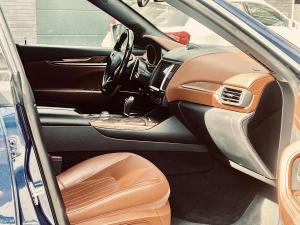 Blue Maserati Levante 2016 in Vilnius, with an engine capacity of 3.00 L and mileage of 146 thousand km for 21450 €, photo 45 on AUTOMOTO.COM.LV