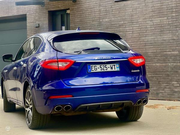Blue Maserati Levante 2016 in Vilnius, with an engine capacity of 3.00 L and mileage of 164 thousand km for 21000 €, photo 6 on AUTOMOTO.COM.LV