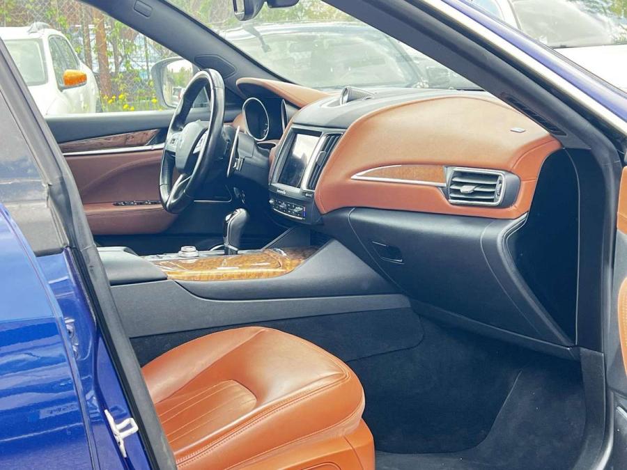 Zils Maserati Levante 2016 Viļņa, ar dzinēja tilpumu 3.00 L un nobraukumu 164 tūkst. km par 21999 €, foto 22 vietnē AUTOMOTO.COM.LV