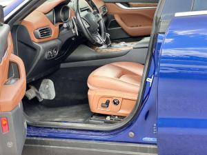 Zils Maserati Levante 2016 Viļņa, ar dzinēja tilpumu 3.00 L un nobraukumu 164 tūkst. km par 21999 €, foto 24 vietnē AUTOMOTO.COM.LV