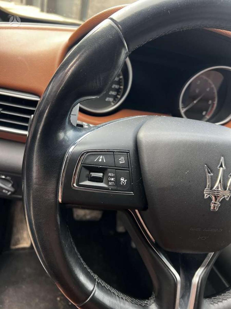 Zils Maserati Levante 2016 Viļņa, ar dzinēja tilpumu 3.00 L un nobraukumu 164 tūkst. km par 21999 €, foto 32 vietnē AUTOMOTO.COM.LV