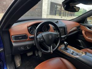 Zils Maserati Levante 2016 Viļņa, ar dzinēja tilpumu 3.00 L un nobraukumu 164 tūkst. km par 21999 €, foto 33 vietnē AUTOMOTO.COM.LV