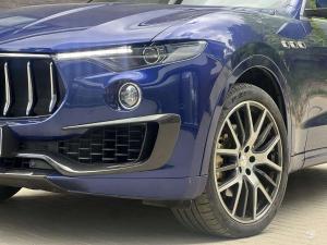 Zils Maserati Levante 2016 Viļņa, ar dzinēja tilpumu 3.00 L un nobraukumu 164 tūkst. km par 21999 €, foto 37 vietnē AUTOMOTO.COM.LV