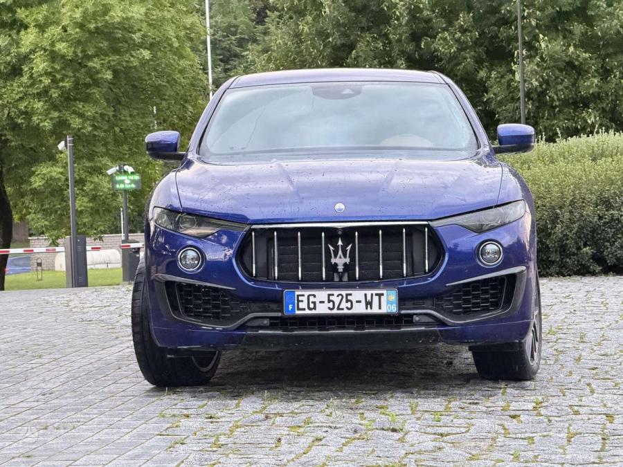 Blue Maserati Levante 2016 in Vilnius, with an engine capacity of 3.00 L and mileage of 142 thousand km for 22990 €, photo 1 on AUTOMOTO.COM.LV