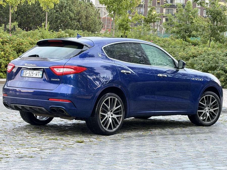 Blue Maserati Levante 2016 in Vilnius, with an engine capacity of 3.00 L and mileage of 142 thousand km for 22990 €, photo 7 on AUTOMOTO.COM.LV