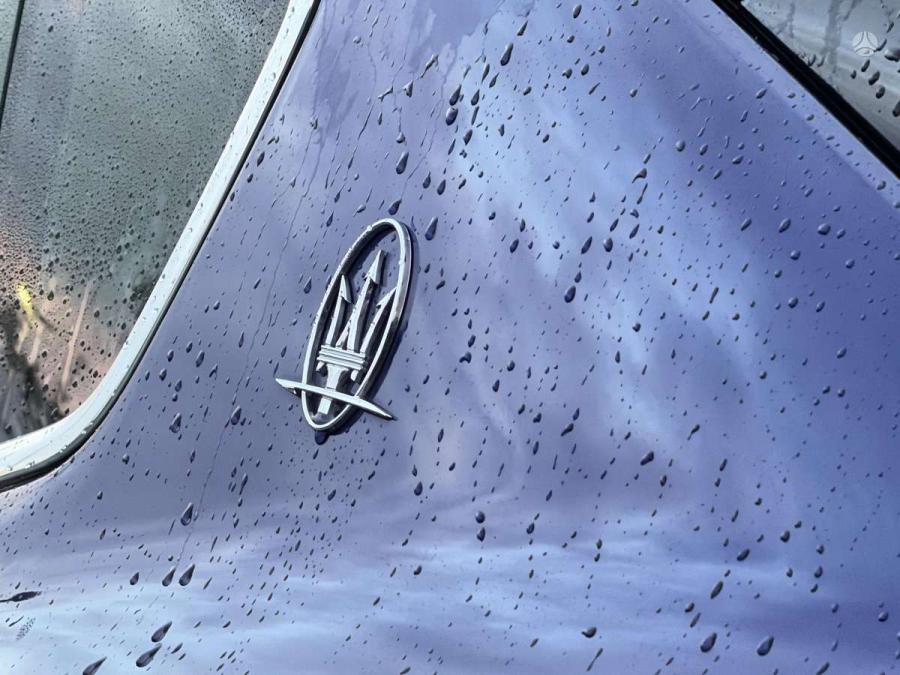 Blue Maserati Levante 2016 in Vilnius, with an engine capacity of 3.00 L and mileage of 142 thousand km for 22990 €, photo 9 on AUTOMOTO.COM.LV
