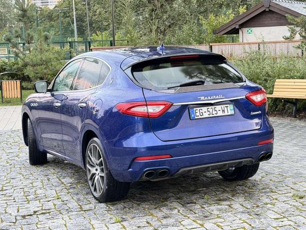 Blue Maserati Levante 2016 in Vilnius, with an engine capacity of 3.00 L and mileage of 142 thousand km for 22990 €, photo 9 on AUTOMOTO.COM.LV