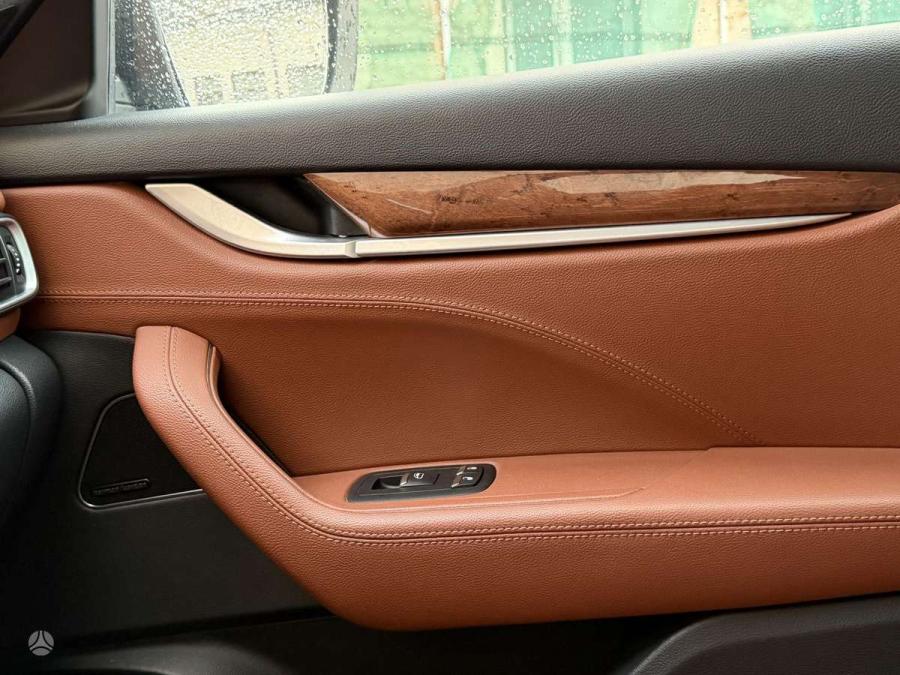 Blue Maserati Levante 2016 in Vilnius, with an engine capacity of 3.00 L and mileage of 142 thousand km for 22990 €, photo 21 on AUTOMOTO.COM.LV