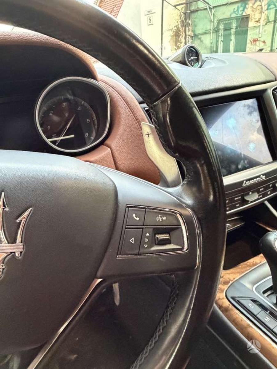 Blue Maserati Levante 2016 in Vilnius, with an engine capacity of 3.00 L and mileage of 142 thousand km for 22990 €, photo 31 on AUTOMOTO.COM.LV