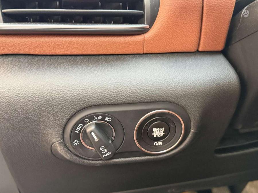 Blue Maserati Levante 2016 in Vilnius, with an engine capacity of 3.00 L and mileage of 142 thousand km for 22990 €, photo 32 on AUTOMOTO.COM.LV