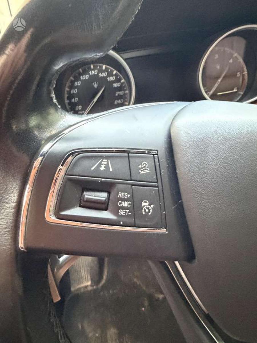 Blue Maserati Levante 2016 in Vilnius, with an engine capacity of 3.00 L and mileage of 142 thousand km for 22990 €, photo 33 on AUTOMOTO.COM.LV