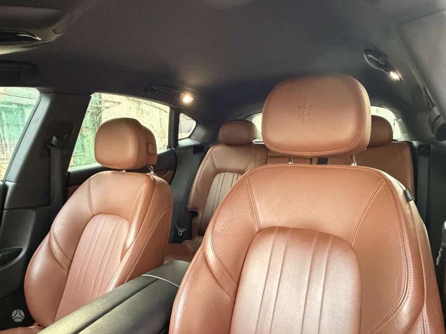 Blue Maserati Levante 2016 in Vilnius, with an engine capacity of 3.00 L and mileage of 142 thousand km for 22990 €, photo 34 on AUTOMOTO.COM.LV