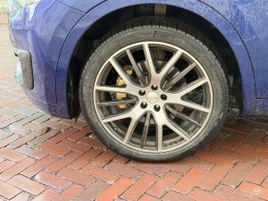 Blue Maserati Levante 2016 in Vilnius, with an engine capacity of 3.00 L and mileage of 142 thousand km for 22990 €, photo 38 on AUTOMOTO.COM.LV