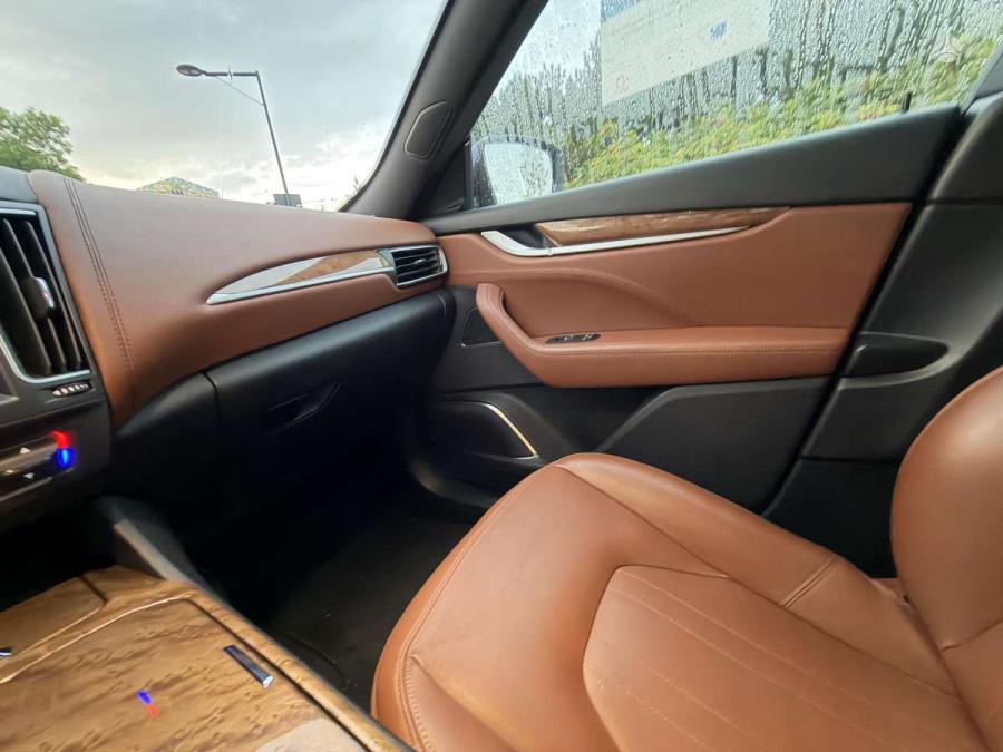 Blue Maserati Levante 2016 in Vilnius, with an engine capacity of 3.00 L and mileage of 142 thousand km for 22990 €, photo 48 on AUTOMOTO.COM.LV