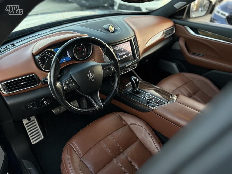 Zils Maserati Levante 2017 Kauņa, ar dzinēja tilpumu 3.00 L un nobraukumu 166 tūkst. km par 18900 €, foto 17 vietnē AUTOMOTO.COM.LV