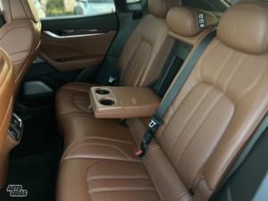 Zils Maserati Levante 2017 Kauņa, ar dzinēja tilpumu 3.00 L un nobraukumu 166 tūkst. km par 18900 €, foto 36 vietnē AUTOMOTO.COM.LV
