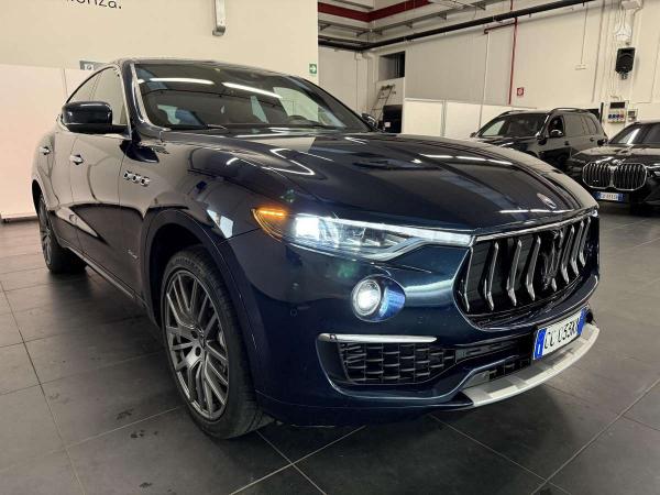 Zils Maserati Levante 2020 Šauļi, ar dzinēja tilpumu 2.99 L un nobraukumu 218 tūkst. km par 28500 €, foto 3 vietnē AUTOMOTO.COM.LV