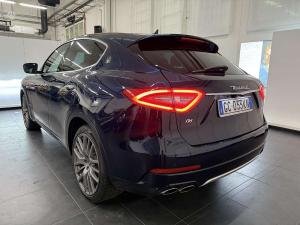 Zils Maserati Levante 2020 Šauļi, ar dzinēja tilpumu 2.99 L un nobraukumu 218 tūkst. km par 28500 €, foto 4 vietnē AUTOMOTO.COM.LV