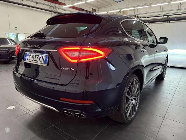 Zils Maserati Levante 2020 Šauļi, ar dzinēja tilpumu 2.99 L un nobraukumu 218 tūkst. km par 28500 €, foto 6 vietnē AUTOMOTO.COM.LV