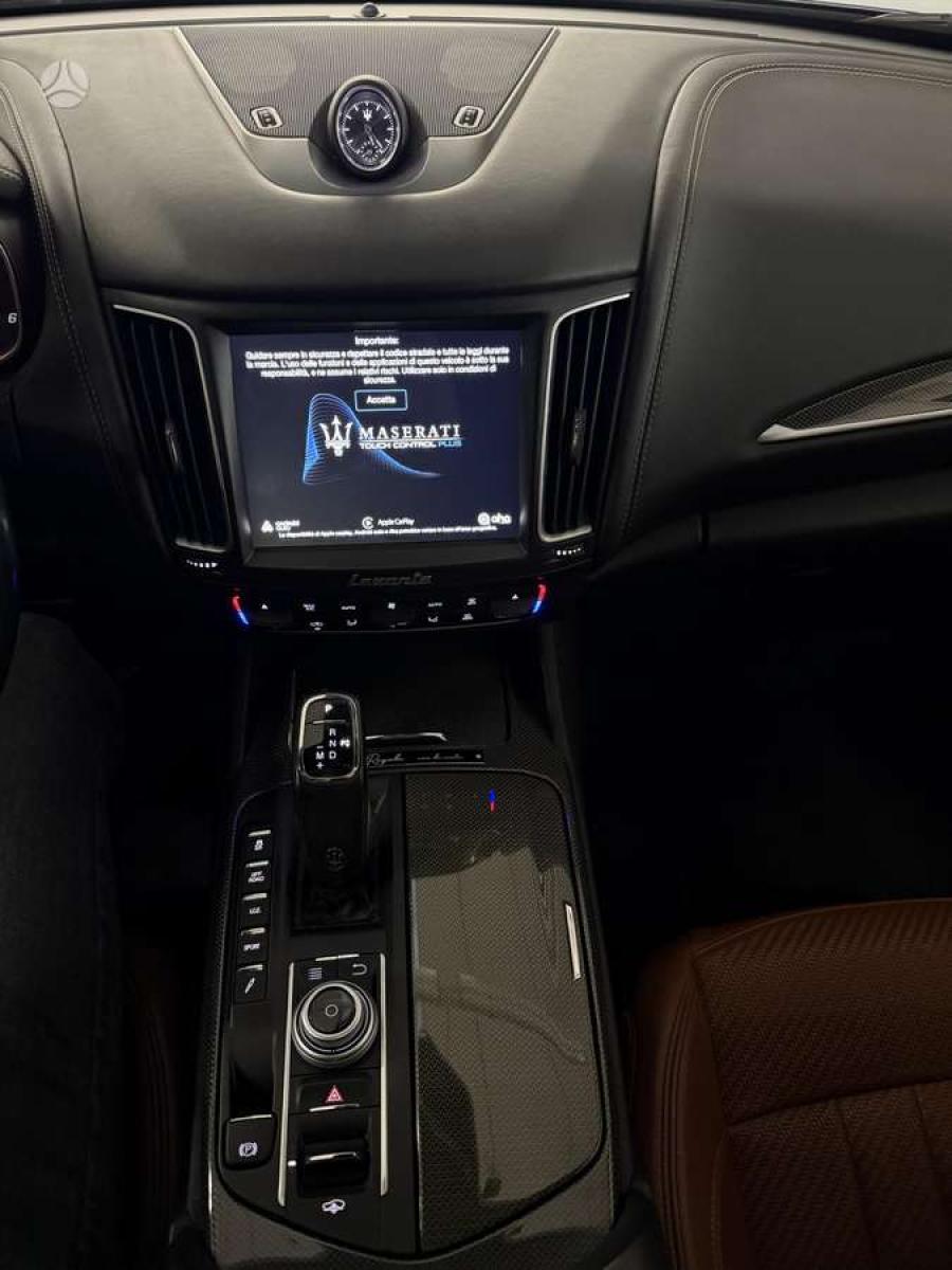 Zils Maserati Levante 2020 Šauļi, ar dzinēja tilpumu 2.99 L un nobraukumu 218 tūkst. km par 28500 €, foto 17 vietnē AUTOMOTO.COM.LV