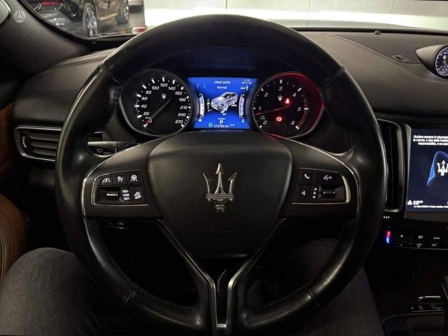 Zils Maserati Levante 2020 Šauļi, ar dzinēja tilpumu 2.99 L un nobraukumu 218 tūkst. km par 28500 €, foto 23 vietnē AUTOMOTO.COM.LV
