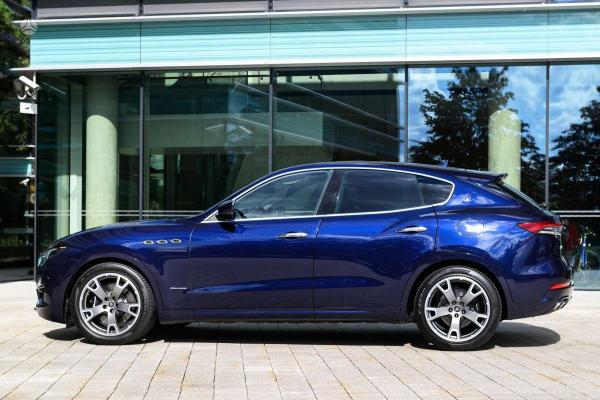 Zils Maserati Levante 2021 Viļņa, ar dzinēja tilpumu 2.98 L un nobraukumu 45 tūkst. km par 55999 €, foto 3 vietnē AUTOMOTO.COM.LV
