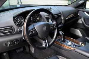 Zils Maserati Levante 2021 Viļņa, ar dzinēja tilpumu 2.98 L un nobraukumu 45 tūkst. km par 55999 €, foto 10 vietnē AUTOMOTO.COM.LV