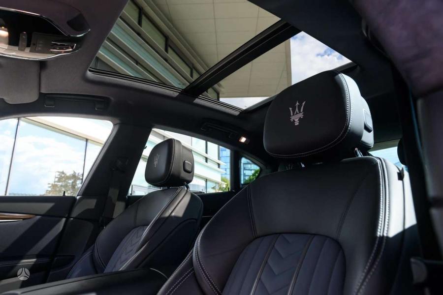 Zils Maserati Levante 2021 Viļņa, ar dzinēja tilpumu 2.98 L un nobraukumu 45 tūkst. km par 55999 €, foto 13 vietnē AUTOMOTO.COM.LV