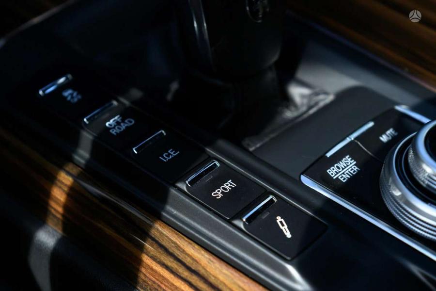 Zils Maserati Levante 2021 Viļņa, ar dzinēja tilpumu 2.98 L un nobraukumu 45 tūkst. km par 55999 €, foto 17 vietnē AUTOMOTO.COM.LV