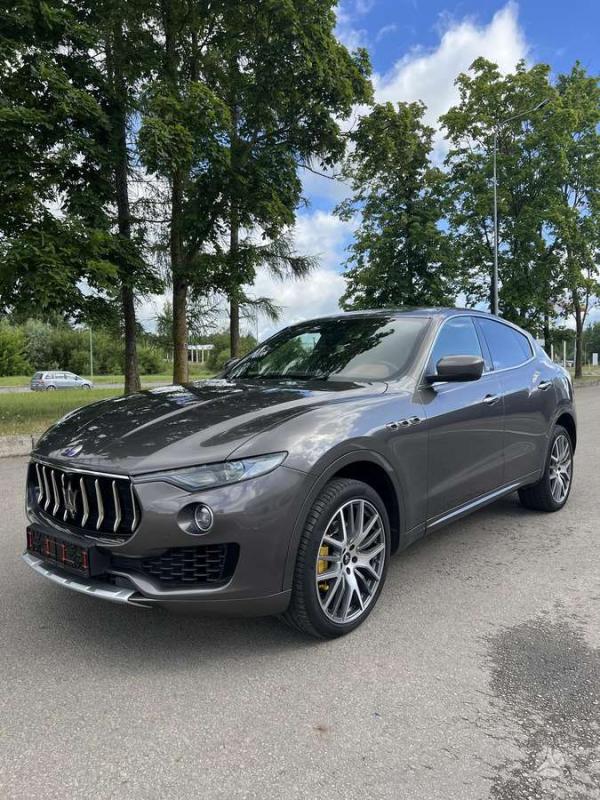Brūns Maserati Levante 2017 Panevēža, ar dzinēja tilpumu 2.99 L un nobraukumu 156 tūkst. km par 23000 €, foto 10 vietnē AUTOMOTO.COM.LV