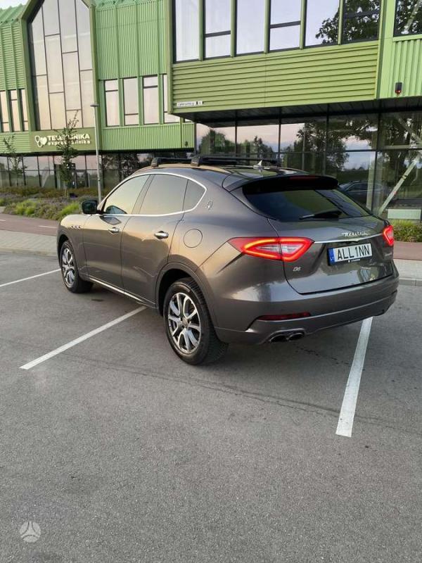 Brūns Maserati Levante 2017 Kauņa, ar dzinēja tilpumu 2.98 L un nobraukumu 194 tūkst. km par 15700 €, foto 8 vietnē AUTOMOTO.COM.LV