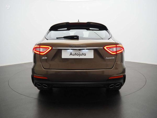 Brown Maserati Levante 2021 in Vilnius, with an engine capacity of 2.98 L and mileage of 47 thousand km for 59000 €, photo 5 on AUTOMOTO.COM.LV
