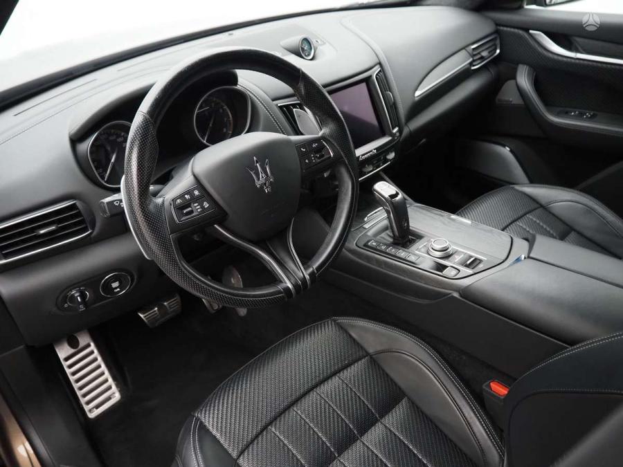 Brown Maserati Levante 2021 in Vilnius, with an engine capacity of 2.98 L and mileage of 47 thousand km for 59000 €, photo 10 on AUTOMOTO.COM.LV