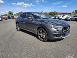 Maserati Levante 2019 Viļņa, ar dzinēja tilpumu 2.98 L un nobraukumu 187 tūkst. km par 25800 €, foto  vietnē AUTOMOTO.COM.LV