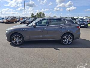 Maserati Levante 2019 Viļņa, ar dzinēja tilpumu 2.98 L un nobraukumu 187 tūkst. km par 25800 €, foto 5 vietnē AUTOMOTO.COM.LV