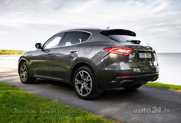 Grey Maserati Levante 2016 in Tallinn, with an engine capacity of 3.00 L and mileage of 97 thousand km for 28998 €, photo 6 on AUTOMOTO.COM.LV