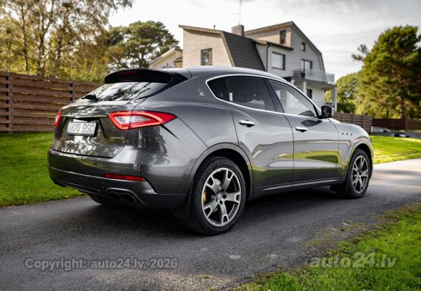 Grey Maserati Levante 2016 in Tallinn, with an engine capacity of 3.00 L and mileage of 97 thousand km for 28998 €, photo 7 on AUTOMOTO.COM.LV