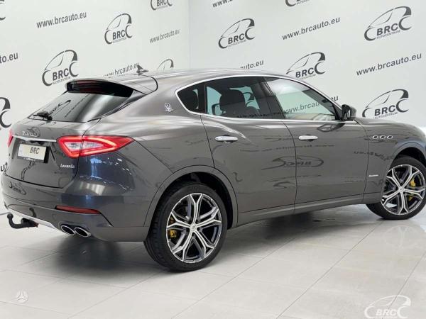 Maserati Levante 2019 in Vilnius on AUTOMOTO.COM.LV Grey Maserati Levante 2019 in Vilnius, with an engine capacity of 2.98 L and mileage of 187 thousand km for 24900 β¬, photo 4 on AUTOMOTO.COM.LV