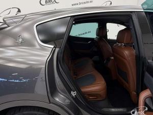 Grey Maserati Levante 2019 in Vilnius, with an engine capacity of 2.98 L and mileage of 187 thousand km for 24900 €, photo 15 on AUTOMOTO.COM.LV