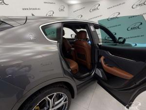 Grey Maserati Levante 2019 in Vilnius, with an engine capacity of 2.98 L and mileage of 187 thousand km for 24900 €, photo 18 on AUTOMOTO.COM.LV
