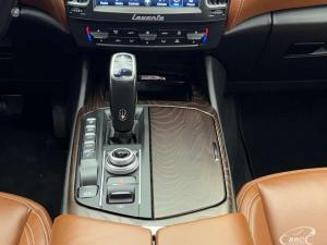 Grey Maserati Levante 2019 in Vilnius, with an engine capacity of 2.98 L and mileage of 187 thousand km for 24900 €, photo 23 on AUTOMOTO.COM.LV