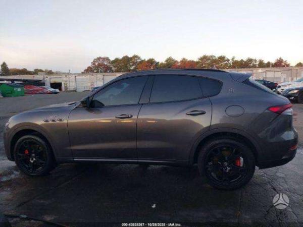 Grey Maserati Levante 2022 in Vilnius, with an engine capacity of 2.98 L and mileage of 85 thousand km for 33000 €, photo 6 on AUTOMOTO.COM.LV