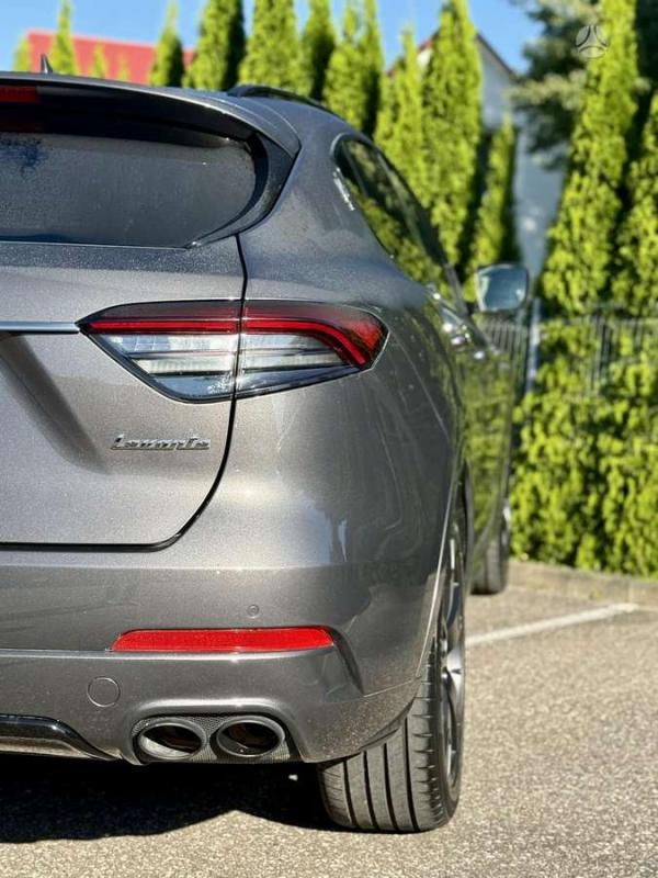 Pelēks Maserati Levante 2022 Viļņa, ar dzinēja tilpumu 2.98 L un nobraukumu 85 tūkst. km par 37900 €, foto 10 vietnē AUTOMOTO.COM.LV
