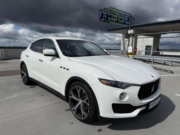 White Maserati Levante 2017 in Vilnius, with an engine capacity of 2.98 L and mileage of 89 thousand km for 24500 €, photo 8 on AUTOMOTO.COM.LV