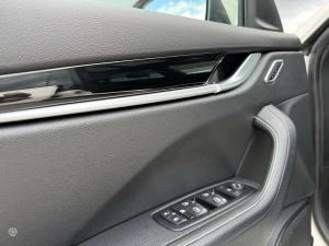 White Maserati Levante 2017 in Vilnius, with an engine capacity of 2.98 L and mileage of 89 thousand km for 24500 €, photo 22 on AUTOMOTO.COM.LV