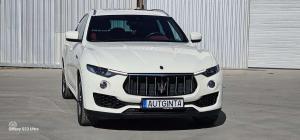 White Maserati Levante 2017 in Klaipeda, with an engine capacity of 3.00 L and mileage of 123 thousand km for 19200 €, photo 10 on AUTOMOTO.COM.LV