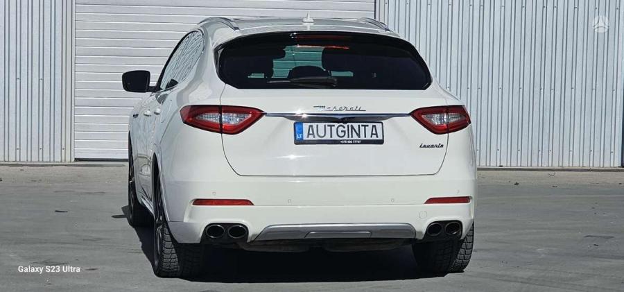 White Maserati Levante 2017 in Klaipeda, with an engine capacity of 3.00 L and mileage of 123 thousand km for 19200 €, photo 12 on AUTOMOTO.COM.LV