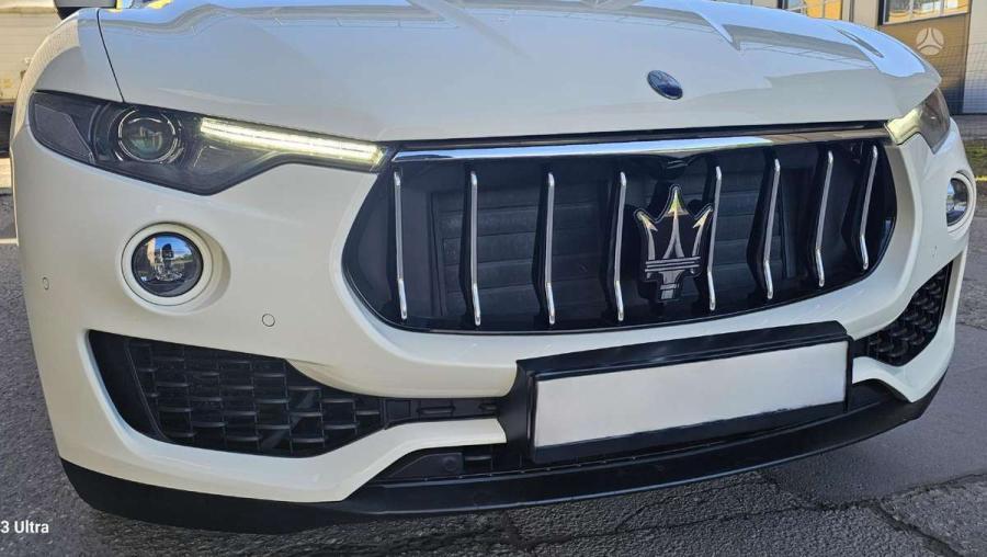 White Maserati Levante 2017 in Klaipeda, with an engine capacity of 3.00 L and mileage of 123 thousand km for 19200 €, photo 39 on AUTOMOTO.COM.LV